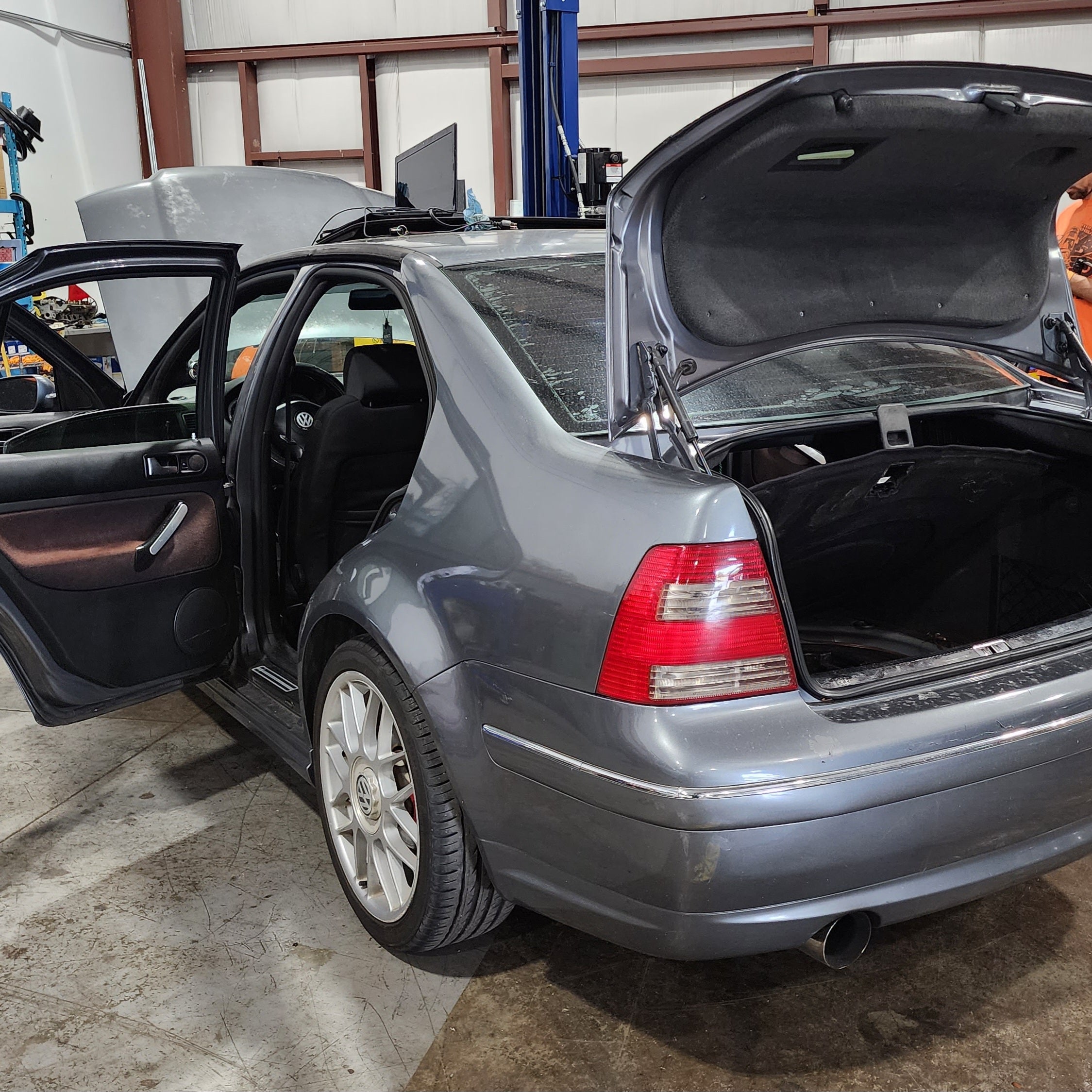 2005 Jetta GLI PG - L255 – One Love Auto Group